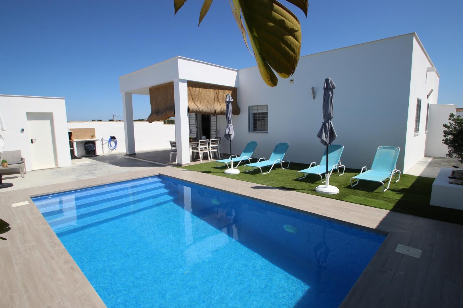 Casa Manteca: la icónica taberna de Cádiz que conquista paladares con ...