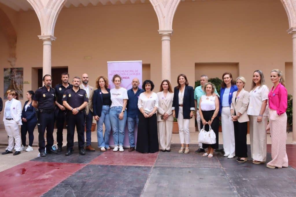 Ronda conmemora el Día Internacional de la Mujer con la firma del ...